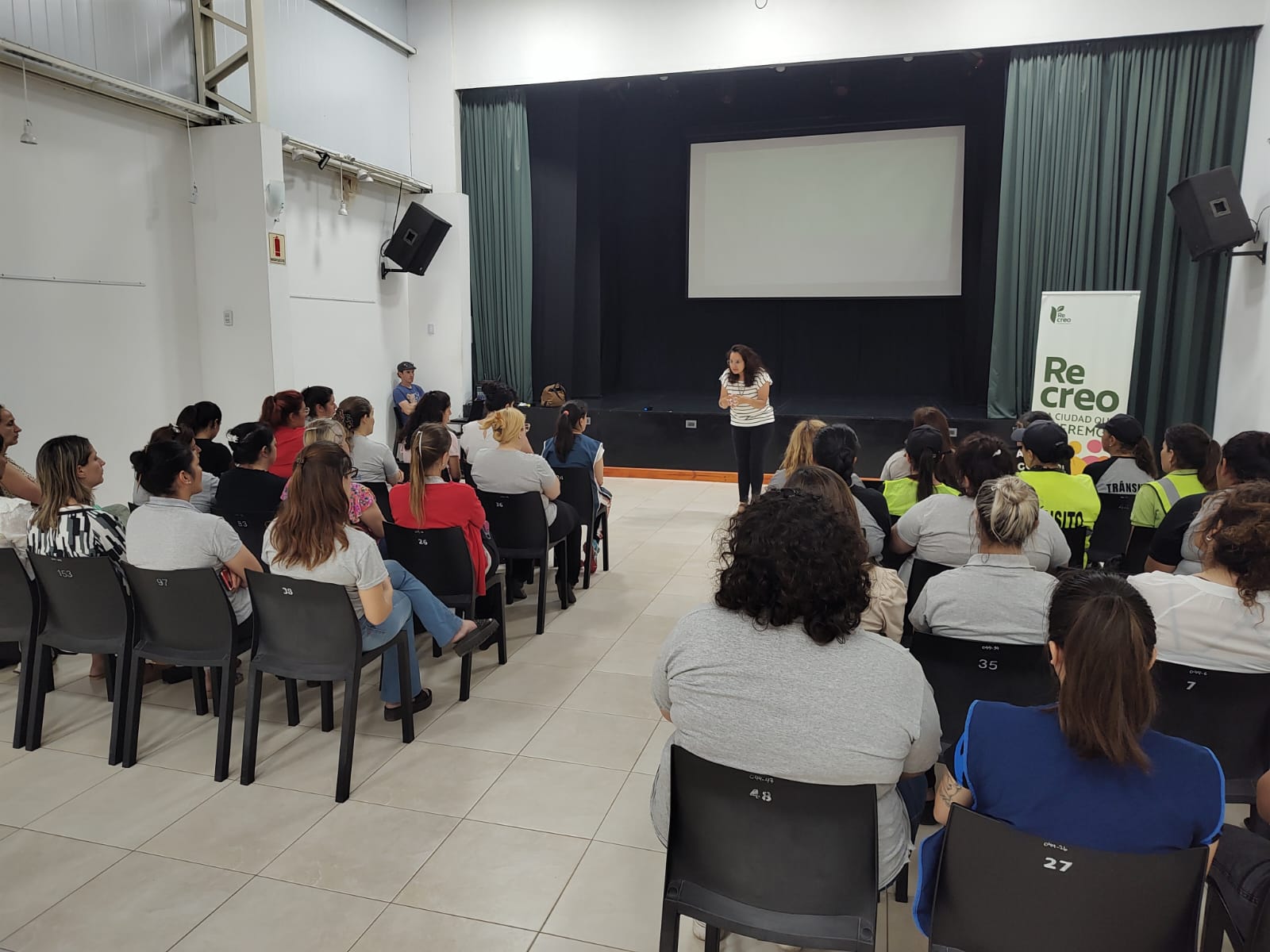 Charla sobre cáncer de mama - Municipalidad de Recreo